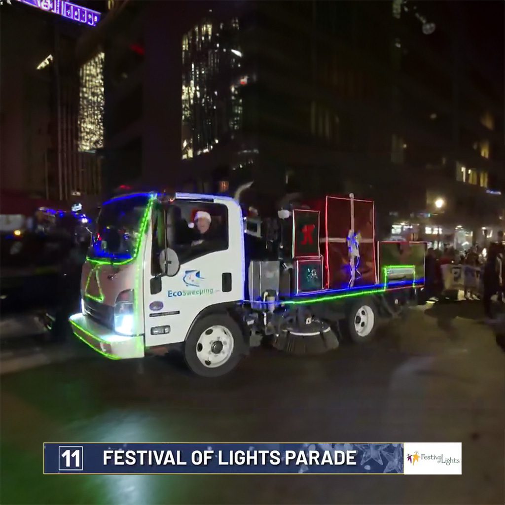 EcoSweeping Clears the Way for Santa — Watch the #1 Parade Clip ...